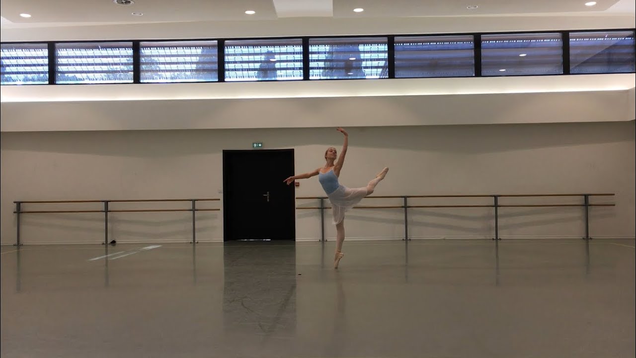 Tchaikovsky Pas de deux - female variation - Balanchine - YouTube