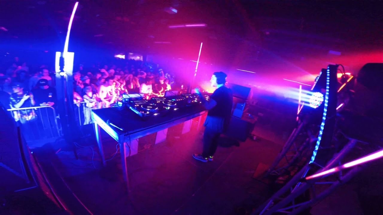 Must Die! @ Jingle The Bass 4 St. Louis Skatium [1080p] (2 of 2) - YouTube