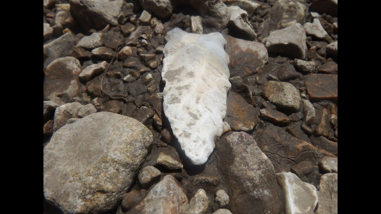 Awesome Day in the Creek - Arrowhead Hunting - YouTube