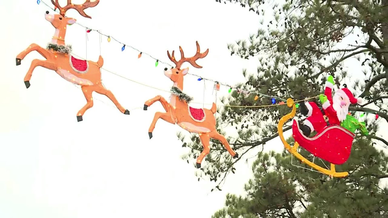 CarMax Tacky Light Run set to break record in Walton Park neighborhood ...