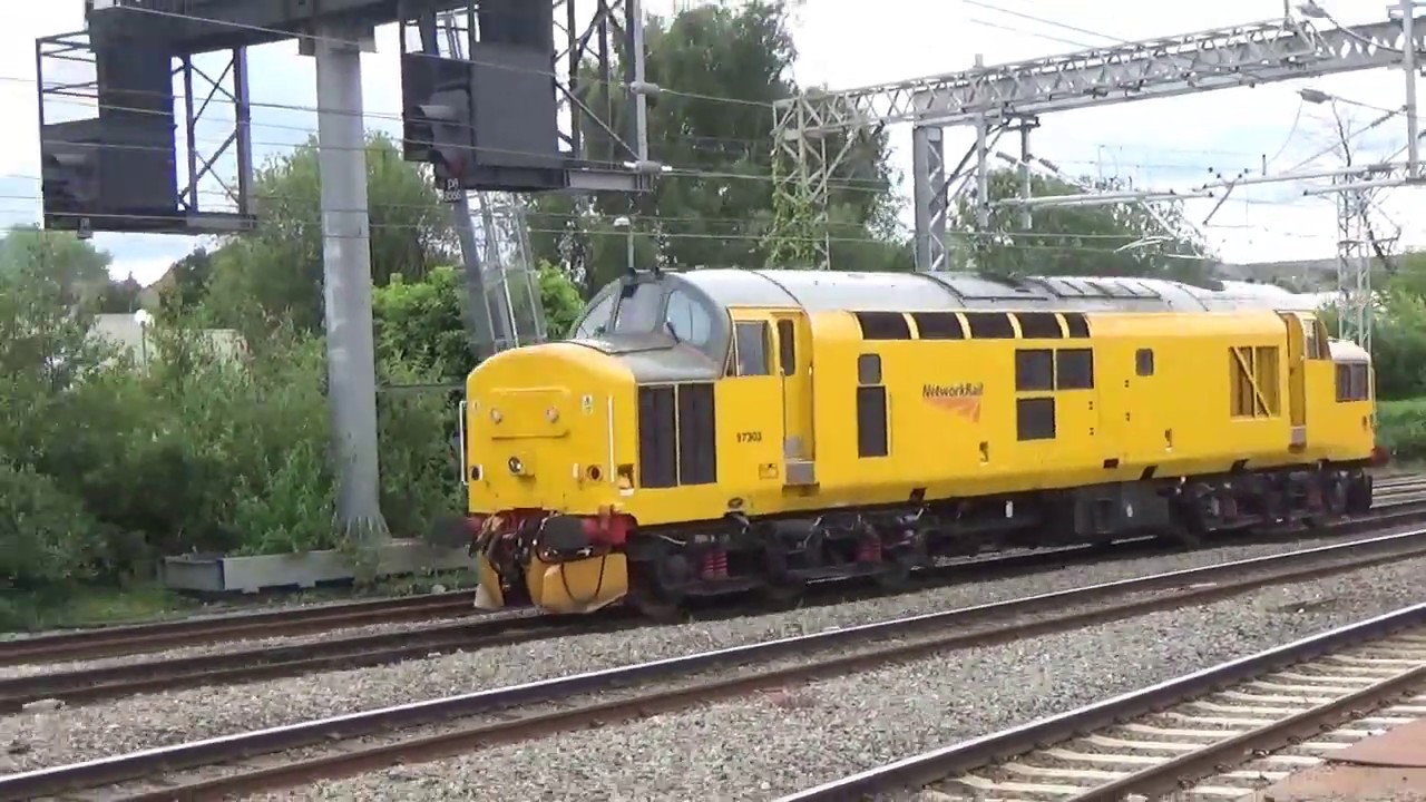 Network Rail 97303 at Walsall - YouTube