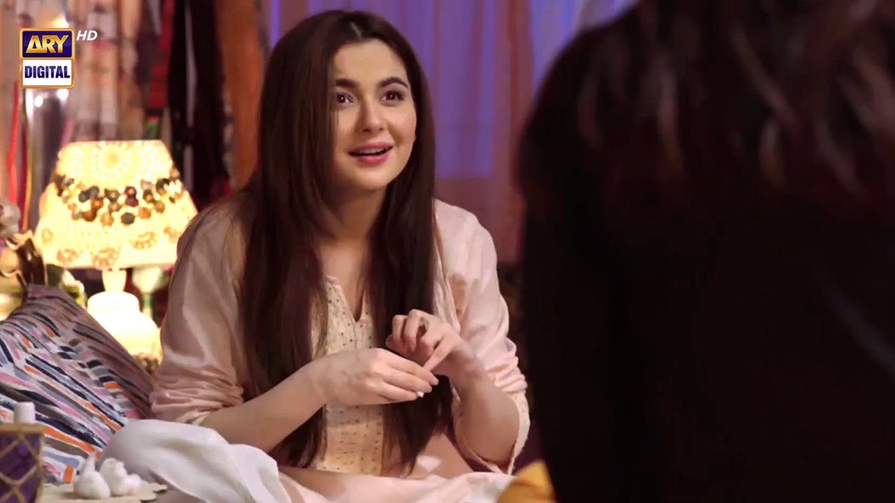Lagta Hai Tumhein Ishq Ho Gaya Hai | Hania Amir | Ramsha Khan | BEST MOMENT - YouTube