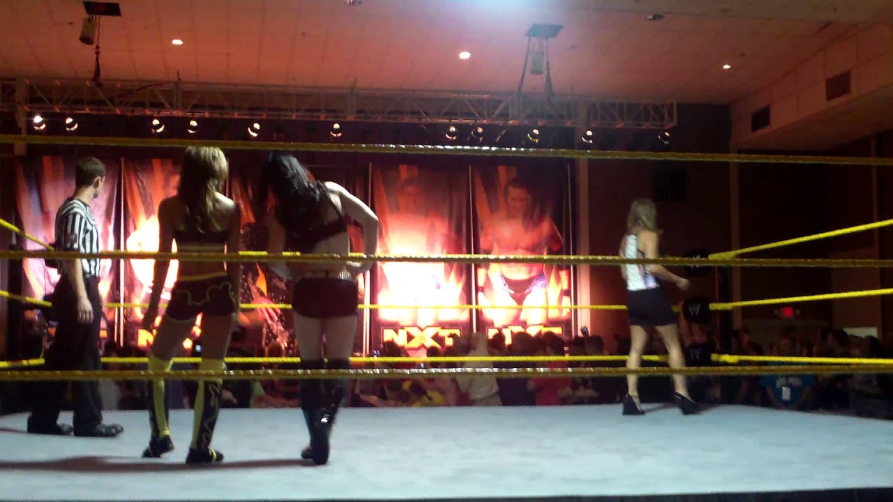 NXT Diva CHARLOTTE Ric Flair Entrance Melbourne, FL 2-24-13 - YouTube
