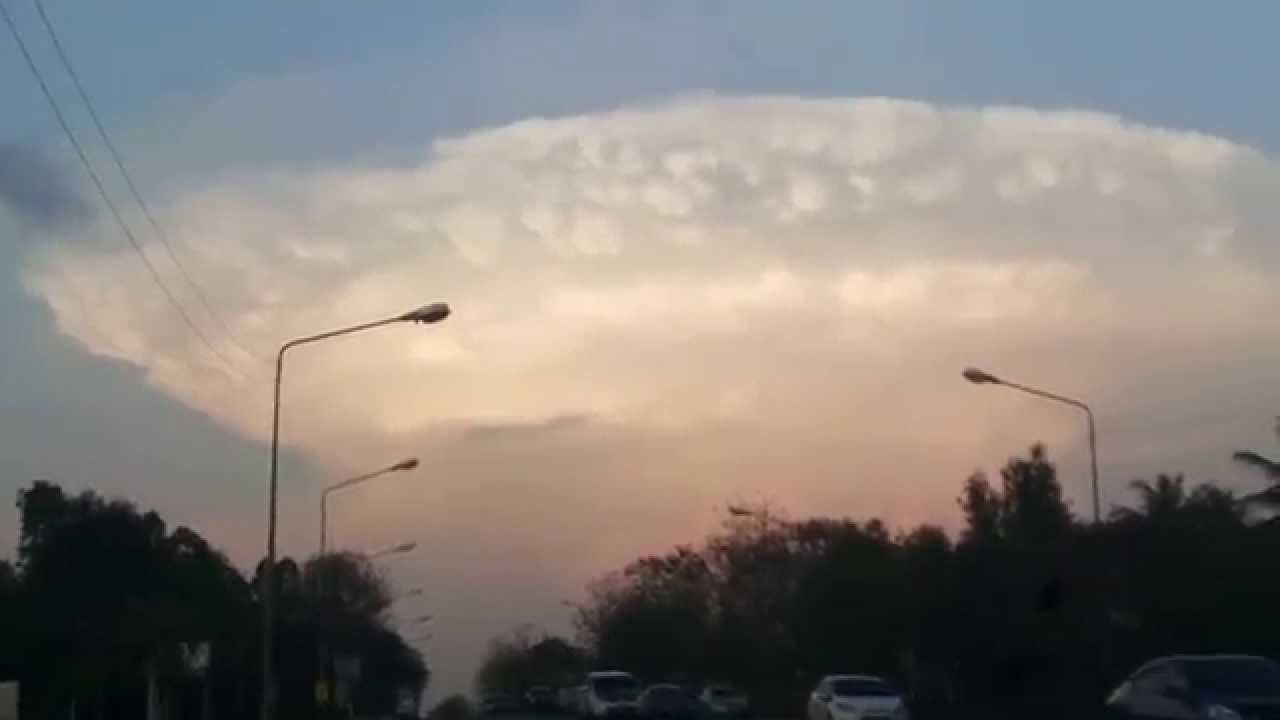 UFO clouds, Cumulonimbus capillatus incus mamma, Thailand 28Feb2015 ...