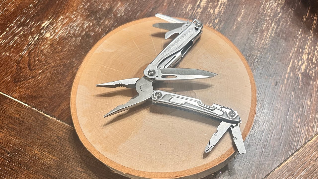 Unboxing LEATHERMAN BOLSTER EDC Multitool Budget Banger $40 at Sam’s Club first look - YouTube