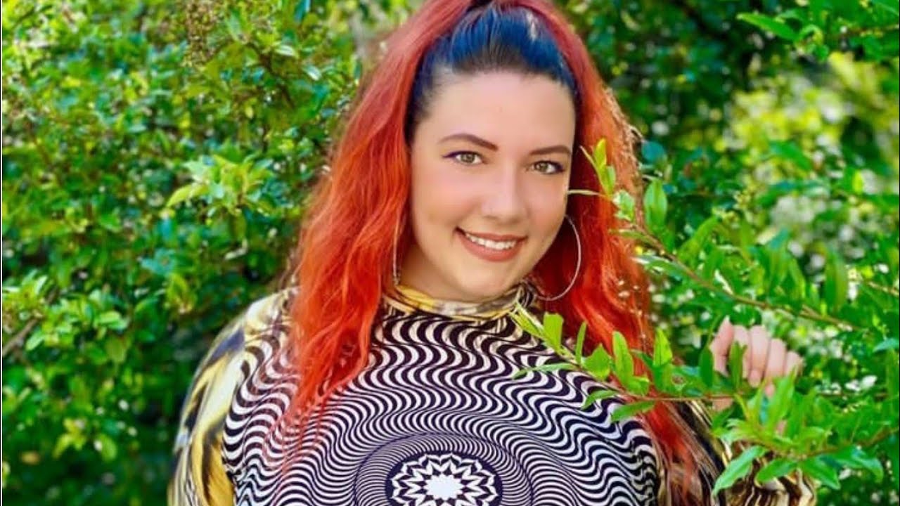 Lalli | Beautiful Model | Biography | Wiki Curvy Plus size | Fashion ...