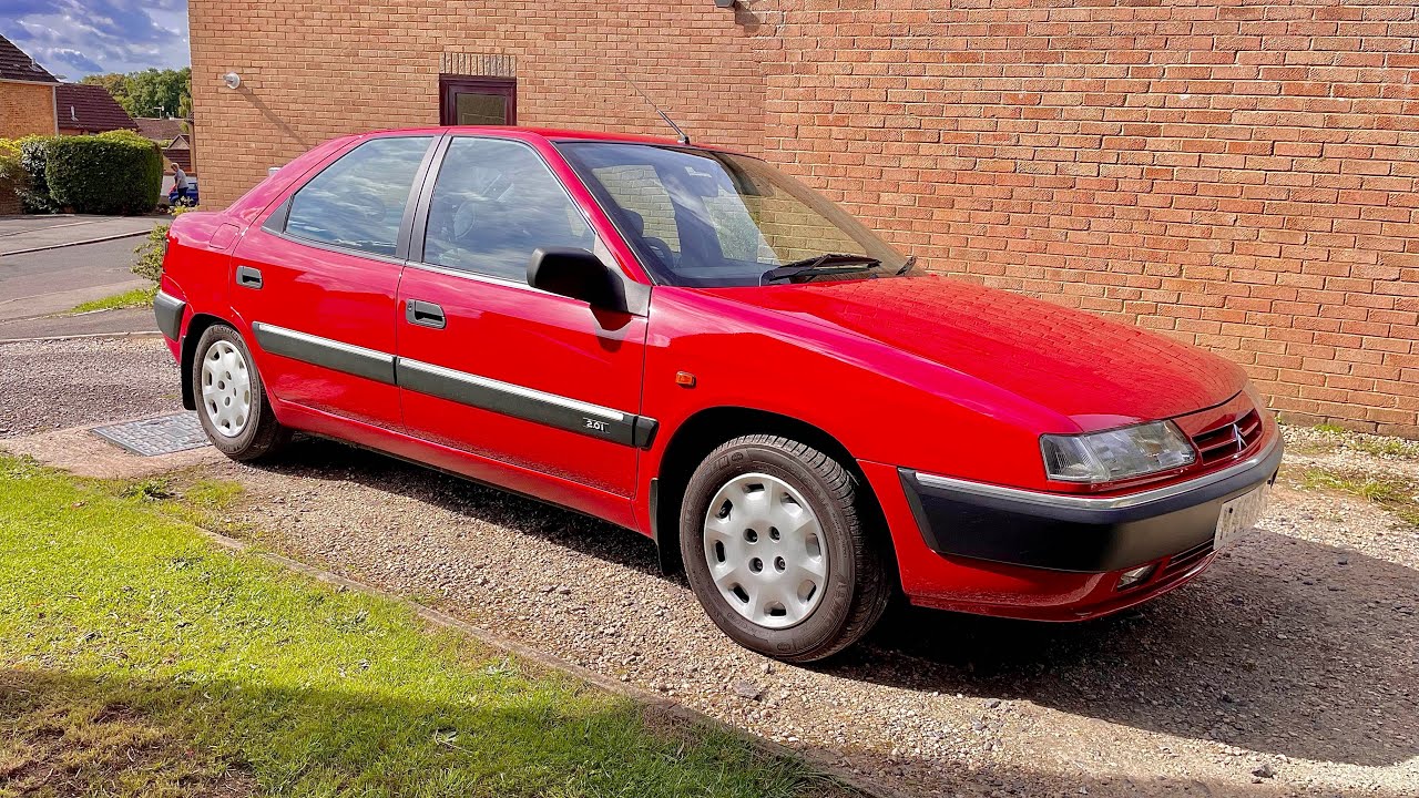 Citroen Xantia checking suspension LHM level. - YouTube