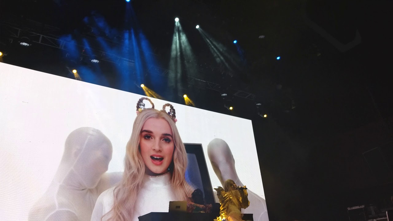 Computer Boy - Poppy Live at Mexico City El Plaza Condesa 27/04/2018 4K ...