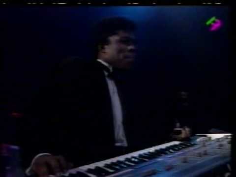 Barry White Live in Paris 31/12/1987 - Part 6 - Sho' You Right - YouTube