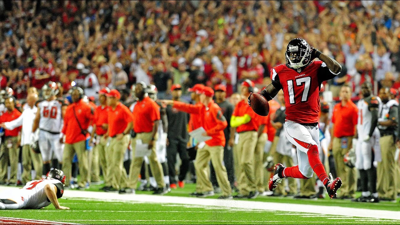 Devin Hester High-Steps While Breaking Deion Sanders' Record - YouTube