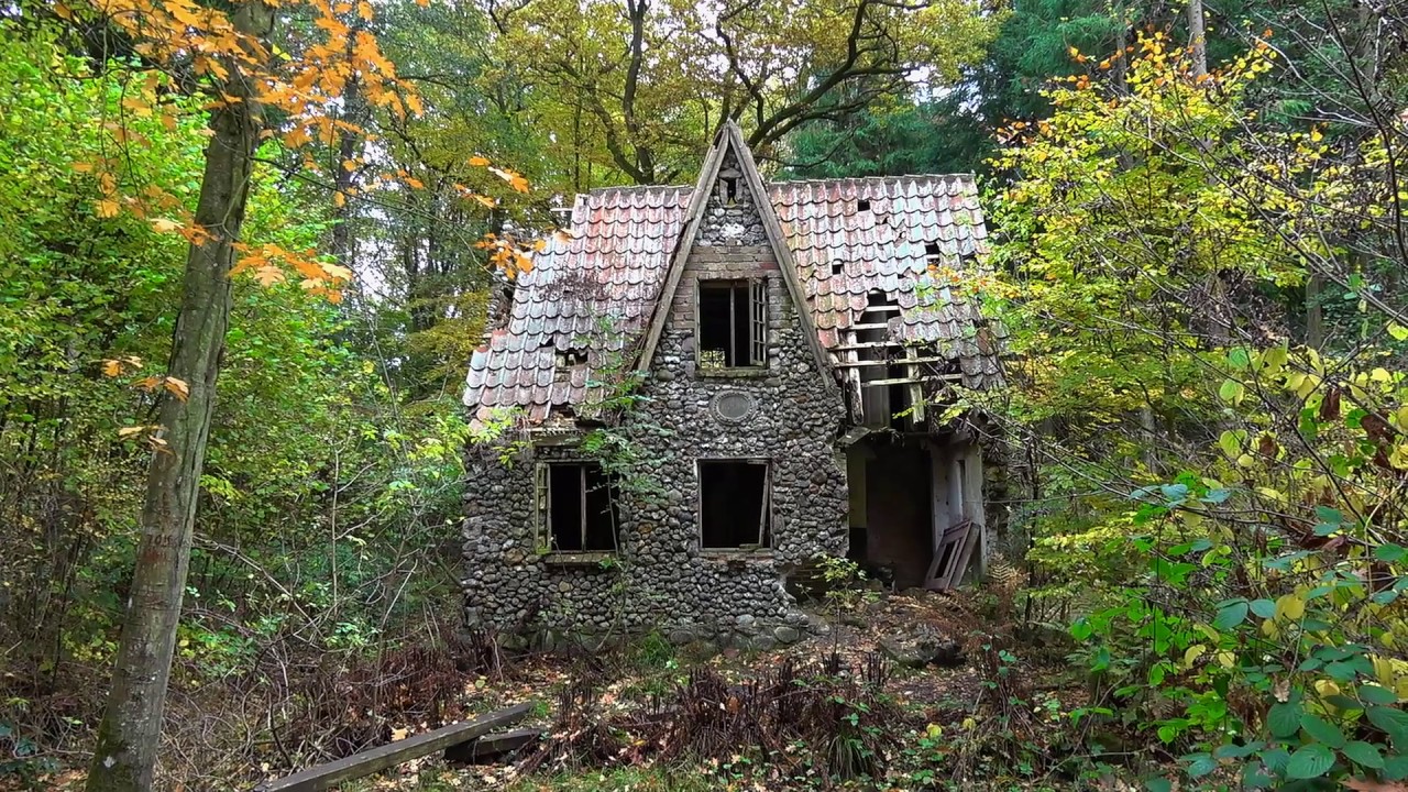 Flintholm - Eventyr huset i skoven. - YouTube