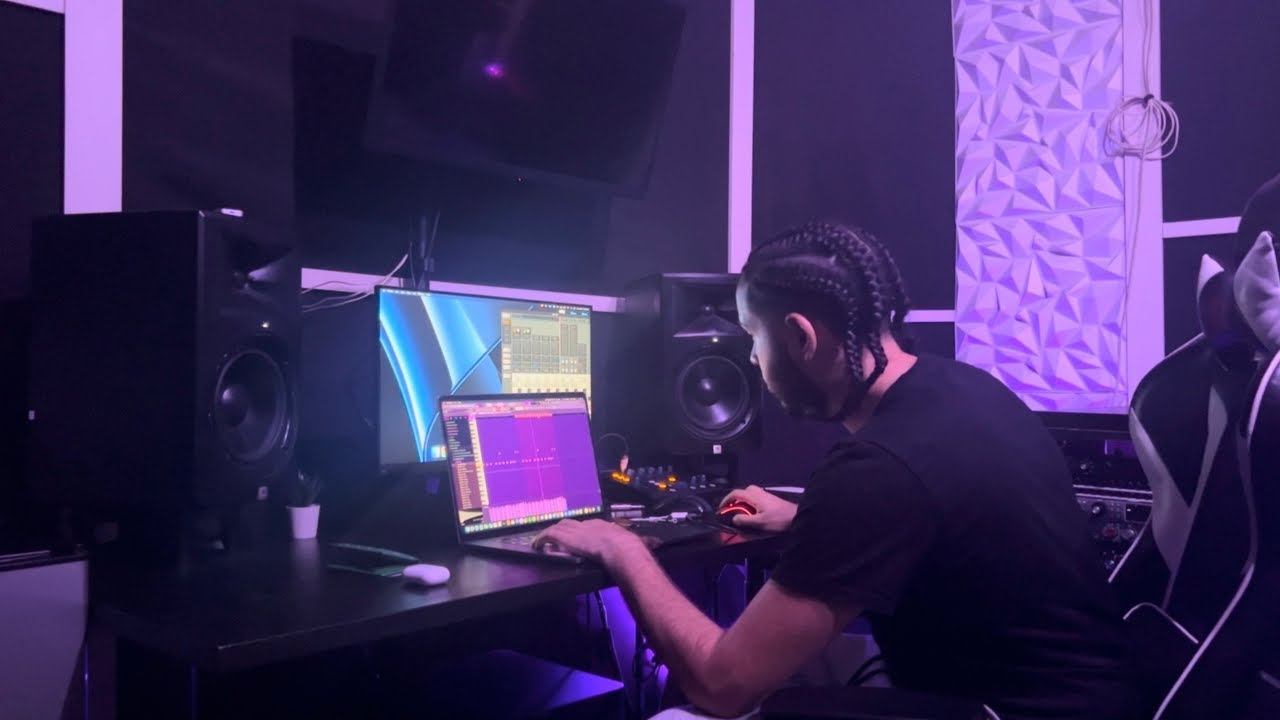 Billboard Producers Cook Up In New York! (5 beats in 6 minutes) - YouTube