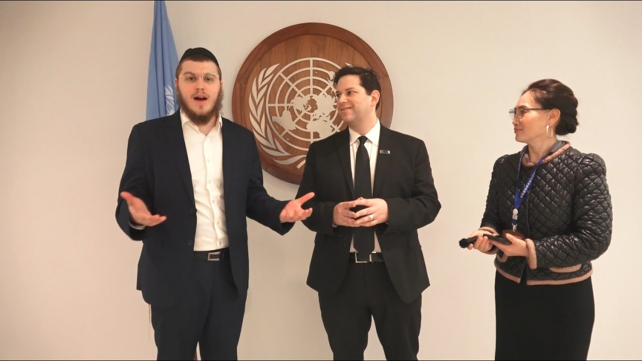 Daniel Singer Stephen leads the 2024 Holocaust Remembrance at United ...