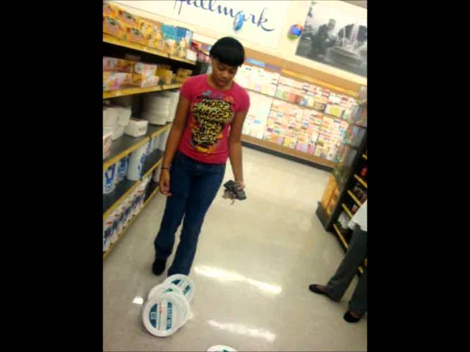 Things Black People do....In a Grocery Store.wmv - YouTube