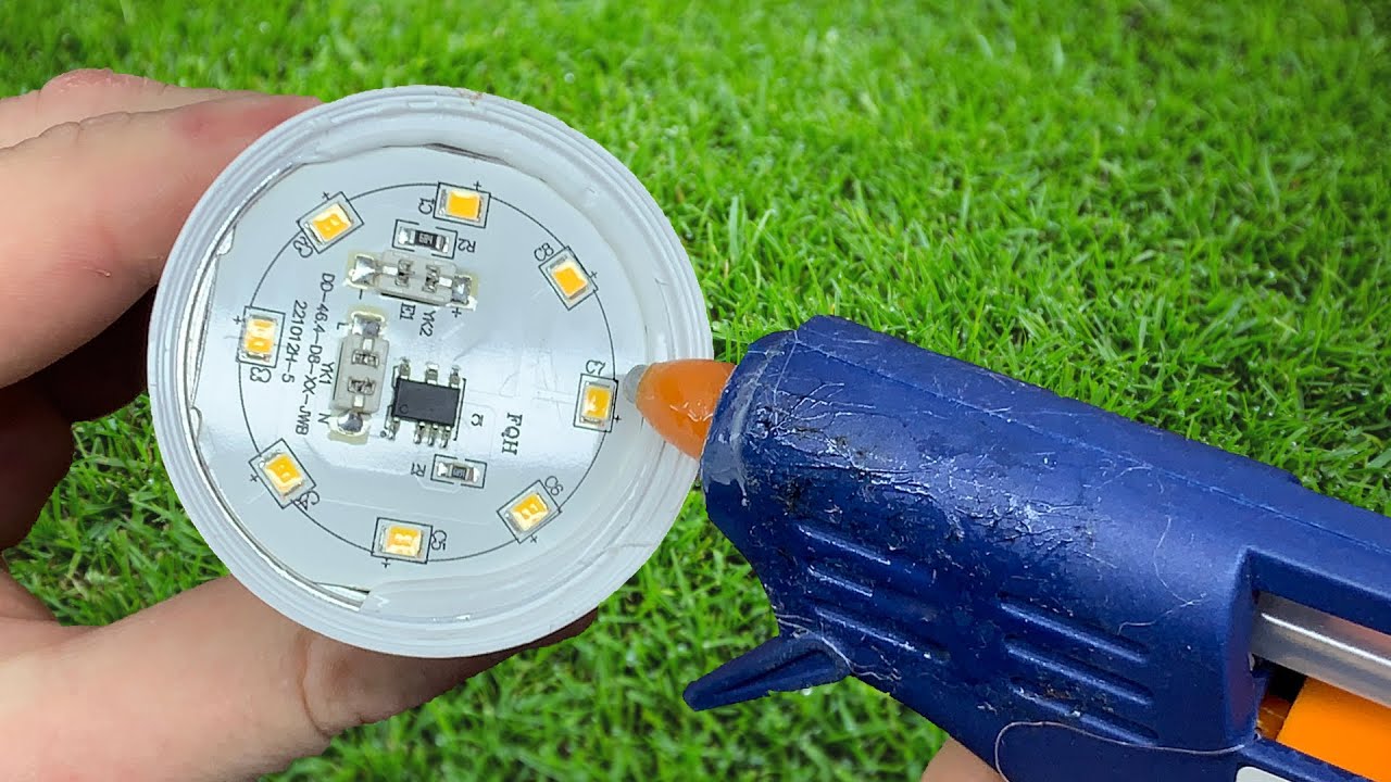 Quick and Easy Way to Fix a Light Bulb – No Experience Needed - YouTube