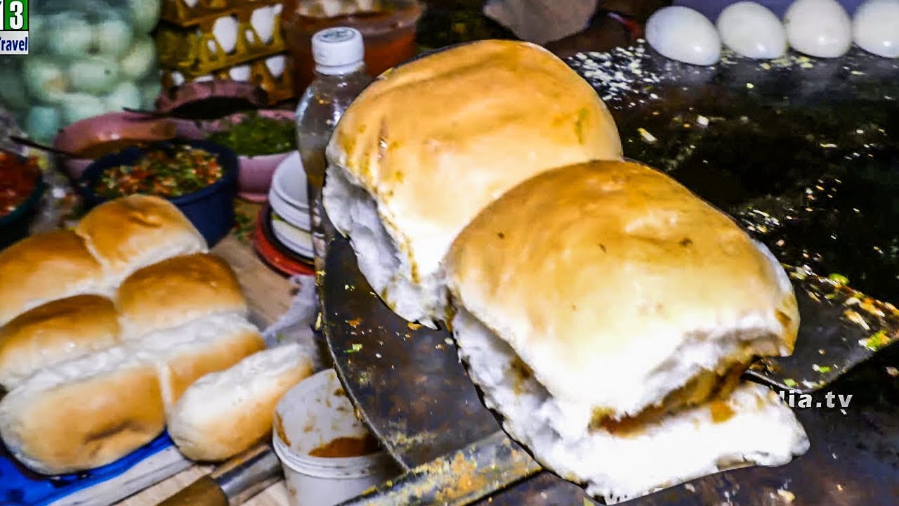 MAKING OF BOILED EGG PAV WITH MASALA | ANDA PAV | HEALTHY STREET FOOD ...