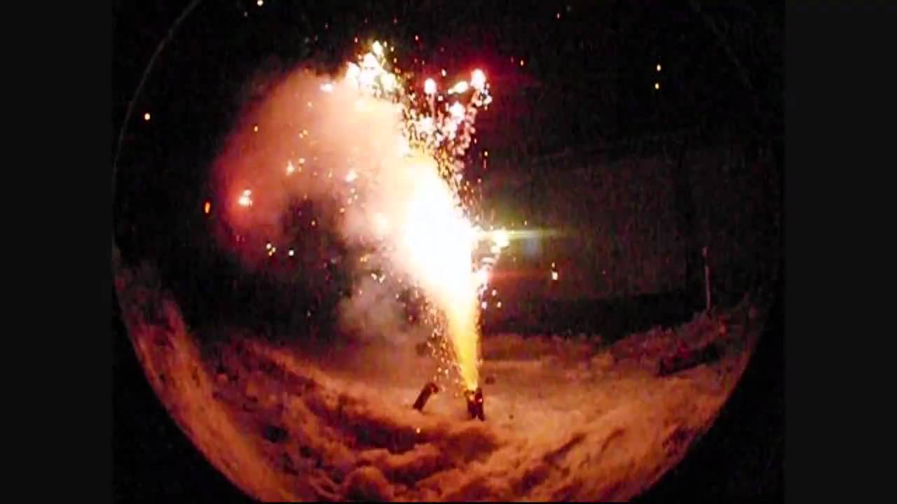 Slow motion Fireworks 210 FPS - YouTube