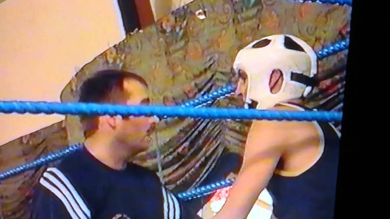 Amateur boxing fight at the hotel Vic, vs A Cofax - YouTube