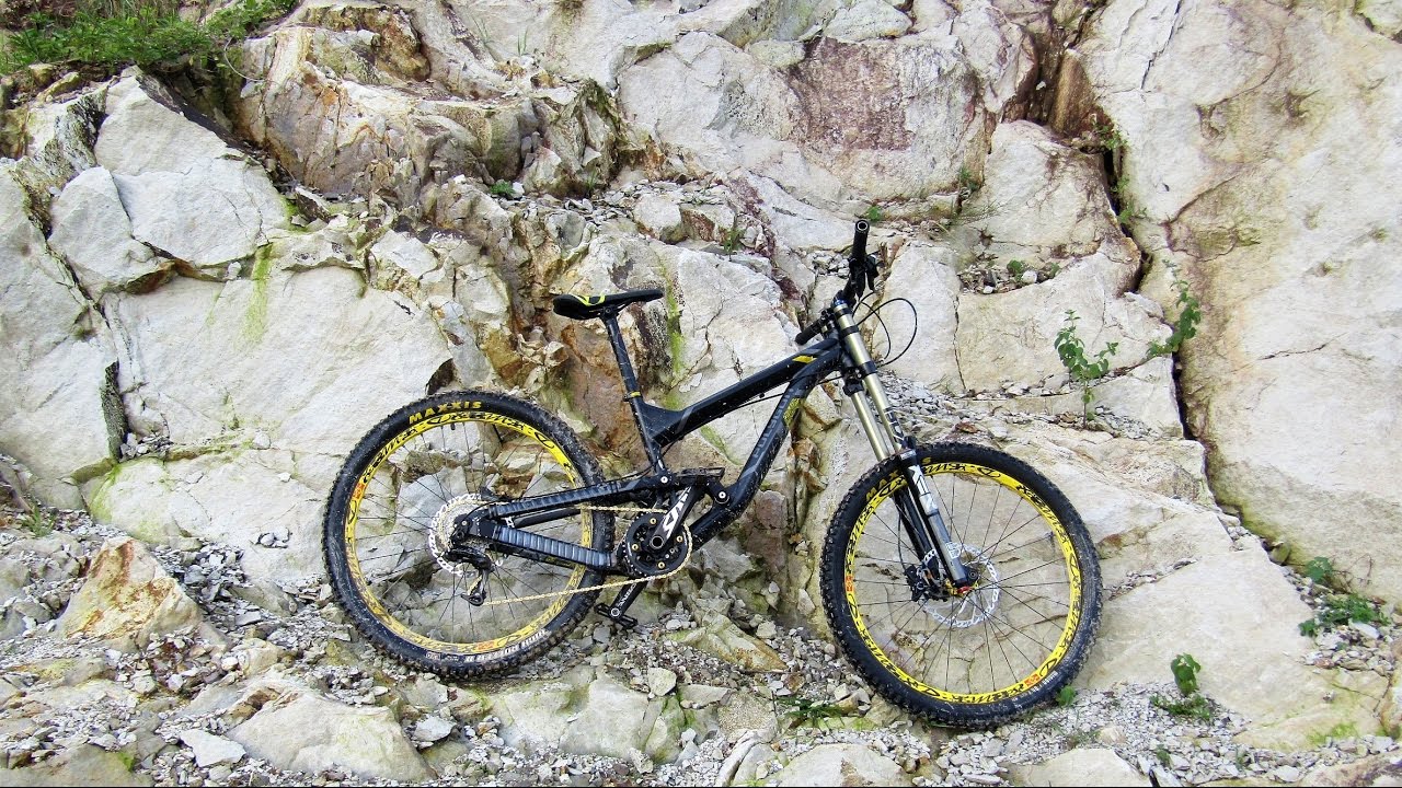 Polygon Collosus DHX 2015 - Detailed Walkaround - YouTube