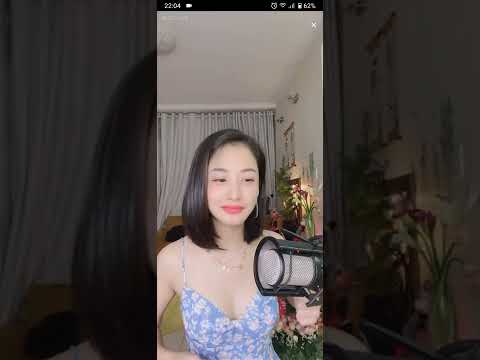 Thu Hằng Live Bigo Khoe Vếu Trắng Nõn Cực Phê