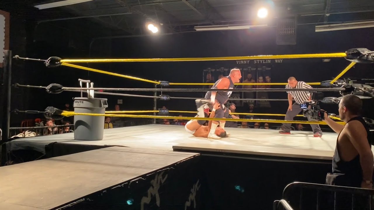 Danny Demanto vs. Gabriel Skye: Remarkable Wrestling (4/23/22) - YouTube