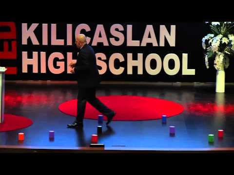 Sıra Dışı Yaşam Becerileri | Melih Arat | TEDxKılıçaslanHighSchool