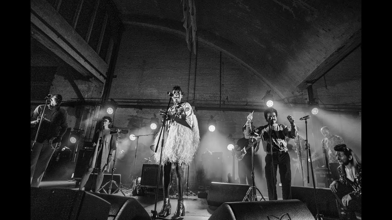 HELGA DAVIS & FRIENDS - PEOPLE Festival 18 - YouTube