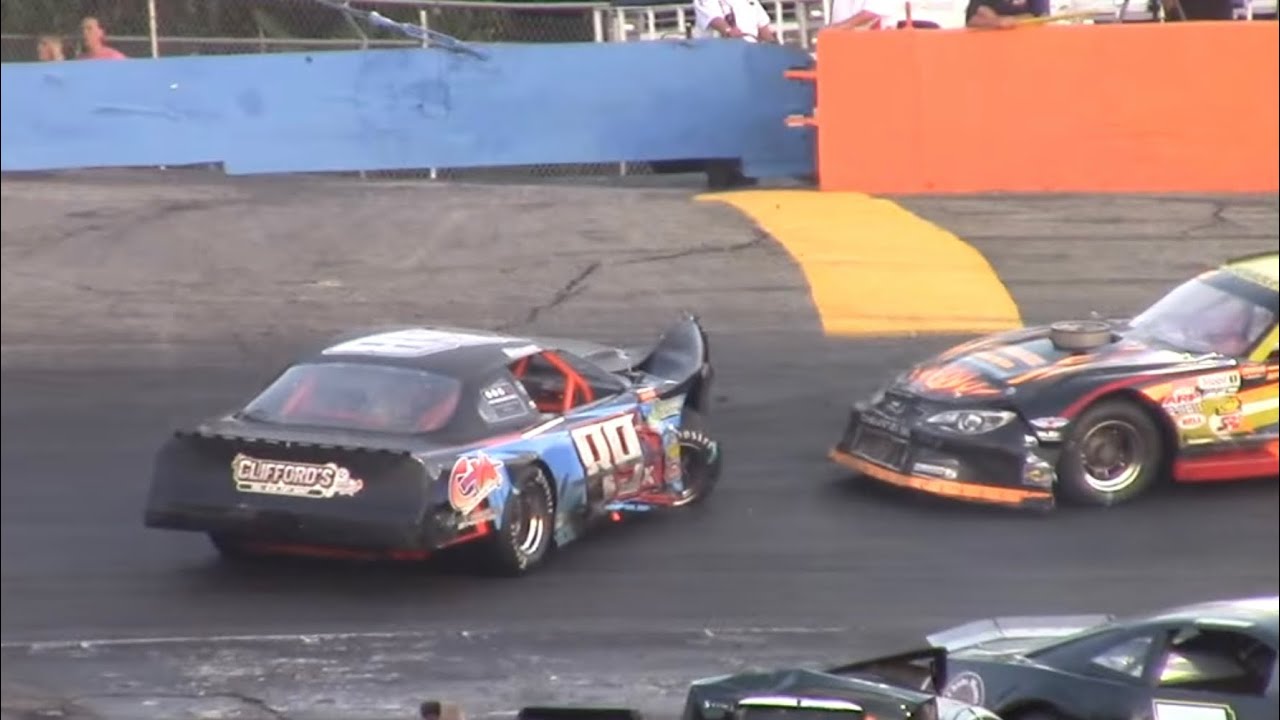 Riverhead Raceway Late Models - YouTube
