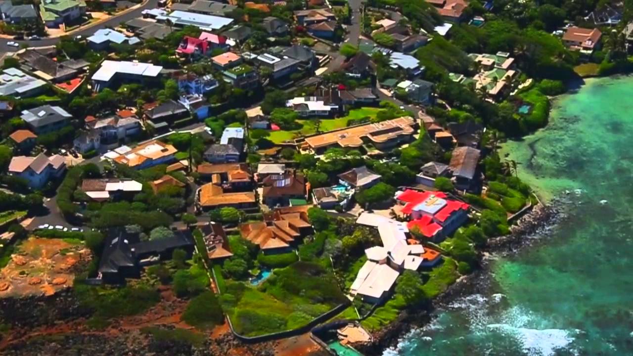 Flight Over Black Point in Honolulu, HI - YouTube