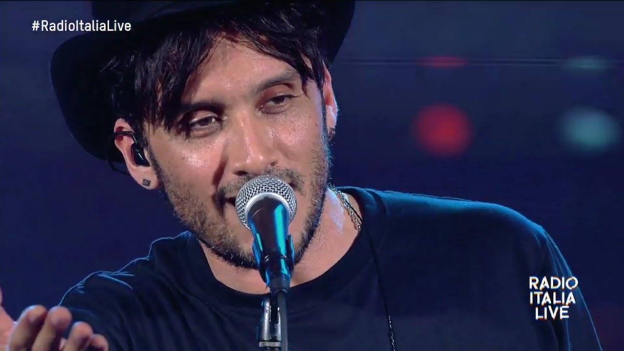 Fabrizio Moro - Pace Tour 2017 (Radio Italia Live) - YouTube