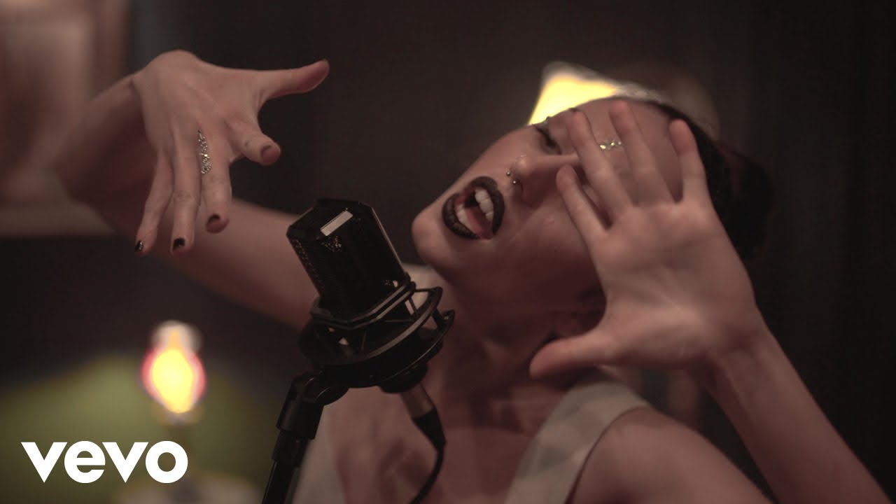 Fragments Of SyntHagma - Way Out - YouTube