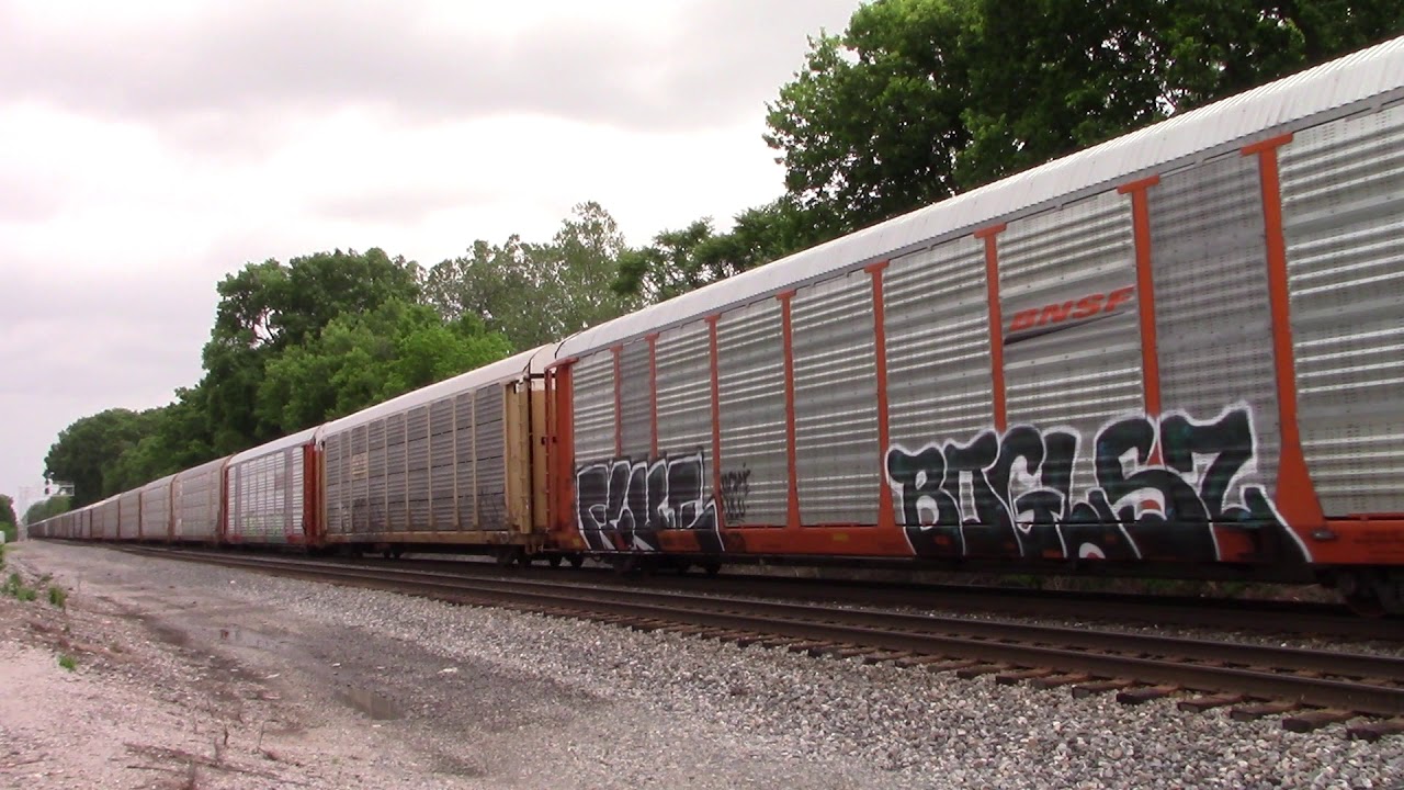 UNION PACIFIC UP GE AC44CW-CTE Single Southbound Auto Rack on the ...