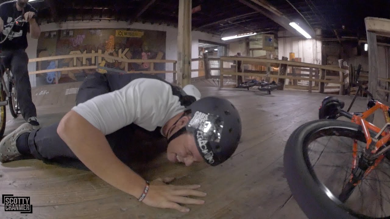 BIG BOY CRASHES PITTSBURGH! - YouTube