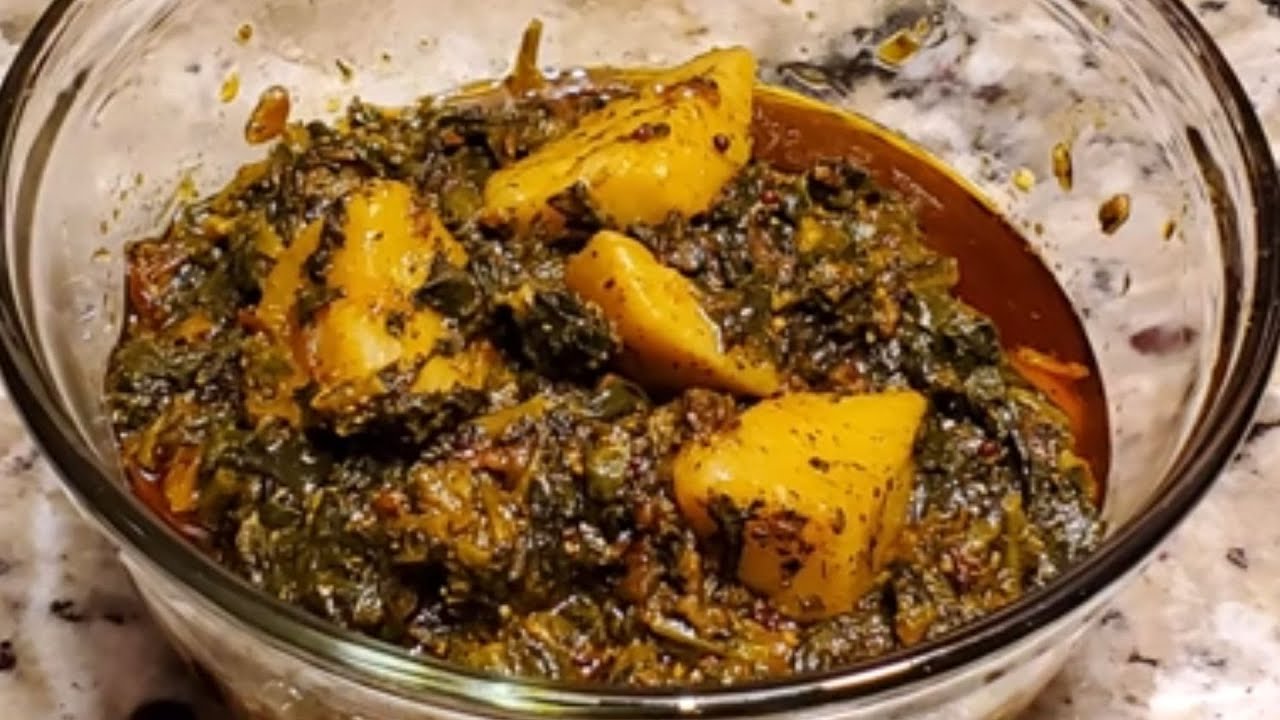 Palak Aloo Recipe | Easy Spinach Potato Curry (Step by Step) - YouTube