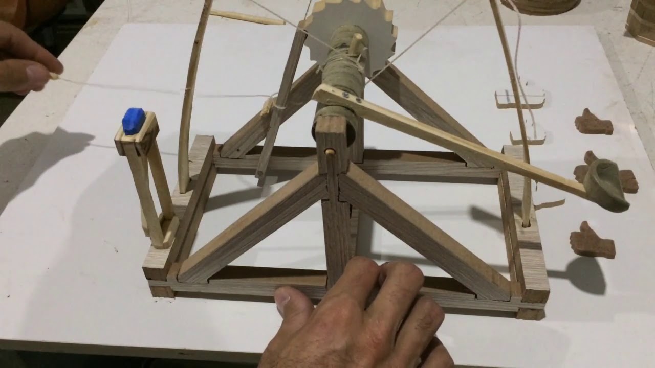 Catapulta Leonardo Da vinci miniatura funcional feitodemadeira amazing ...