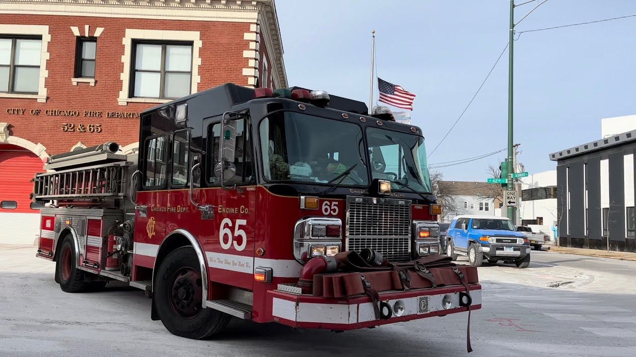 Chicago fire department Engine 65 responding - YouTube