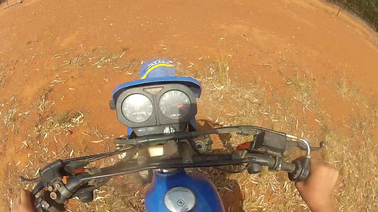 pig hunting from motobikes and utes western nsw - YouTube