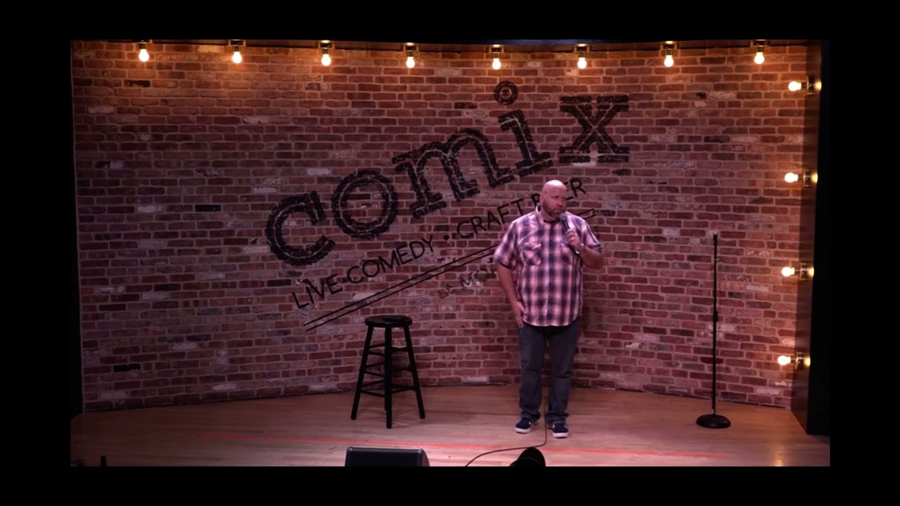 Brian Glowacki has fun with a heckler! - YouTube