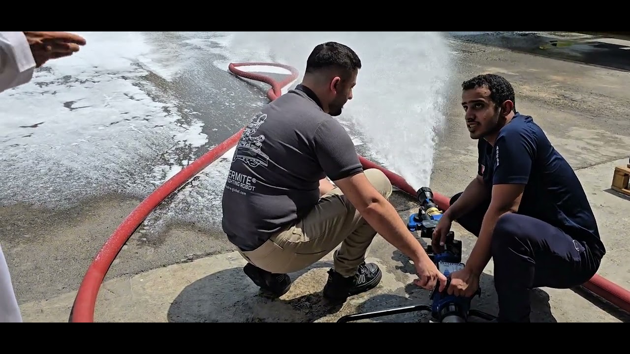 HEN Nozzle Blade 265 with ground monitor using Foam - YouTube