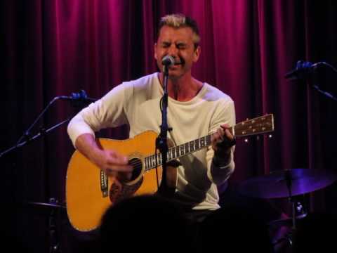 Bush performing an acoustic version of "Gylcerine". - YouTube