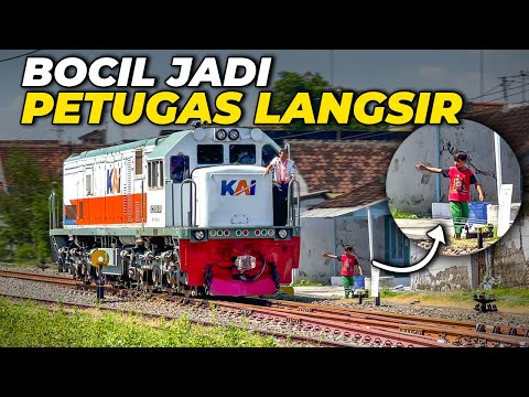 ADA BOCIL IKUTIN GAYA PETUGAS LANGSIR 🤣 Nonton Langsiran Lokomotif KLB Balast Kricak di Probolinggo