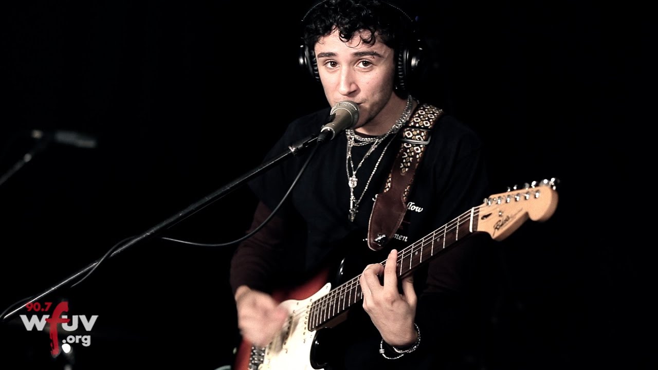 Um, Jennifer? - "Went On T" (Live at WFUV) - YouTube