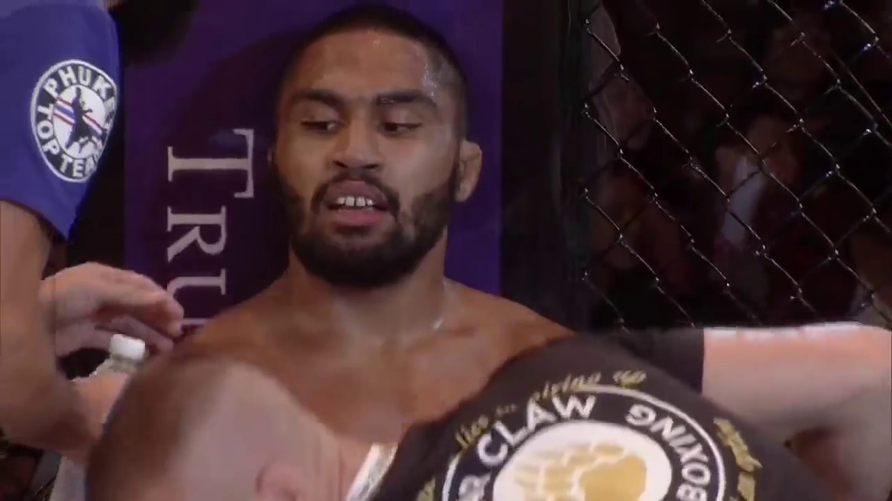 REBEL FC 2: Battle Royale - Doo Hwan Kim vs Samiuela Kei - YouTube