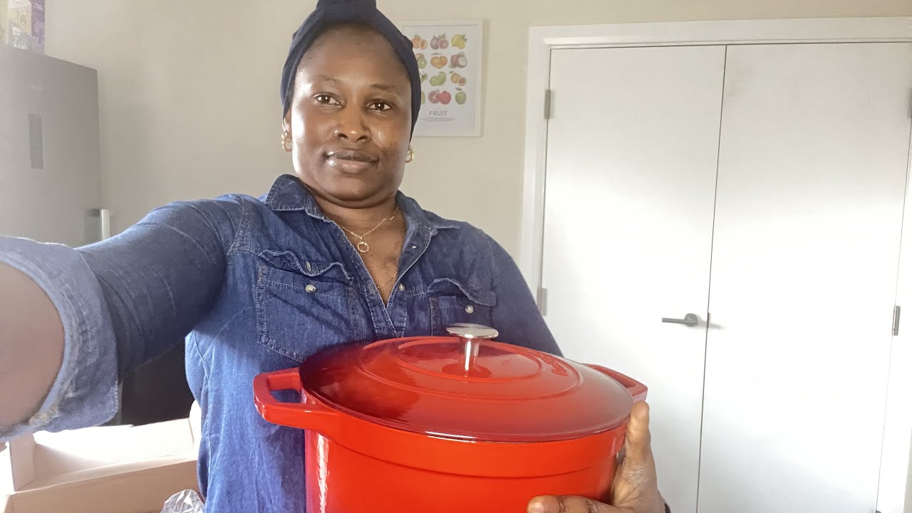 Unboxing Procook Cast Iron Casserole Pot - YouTube