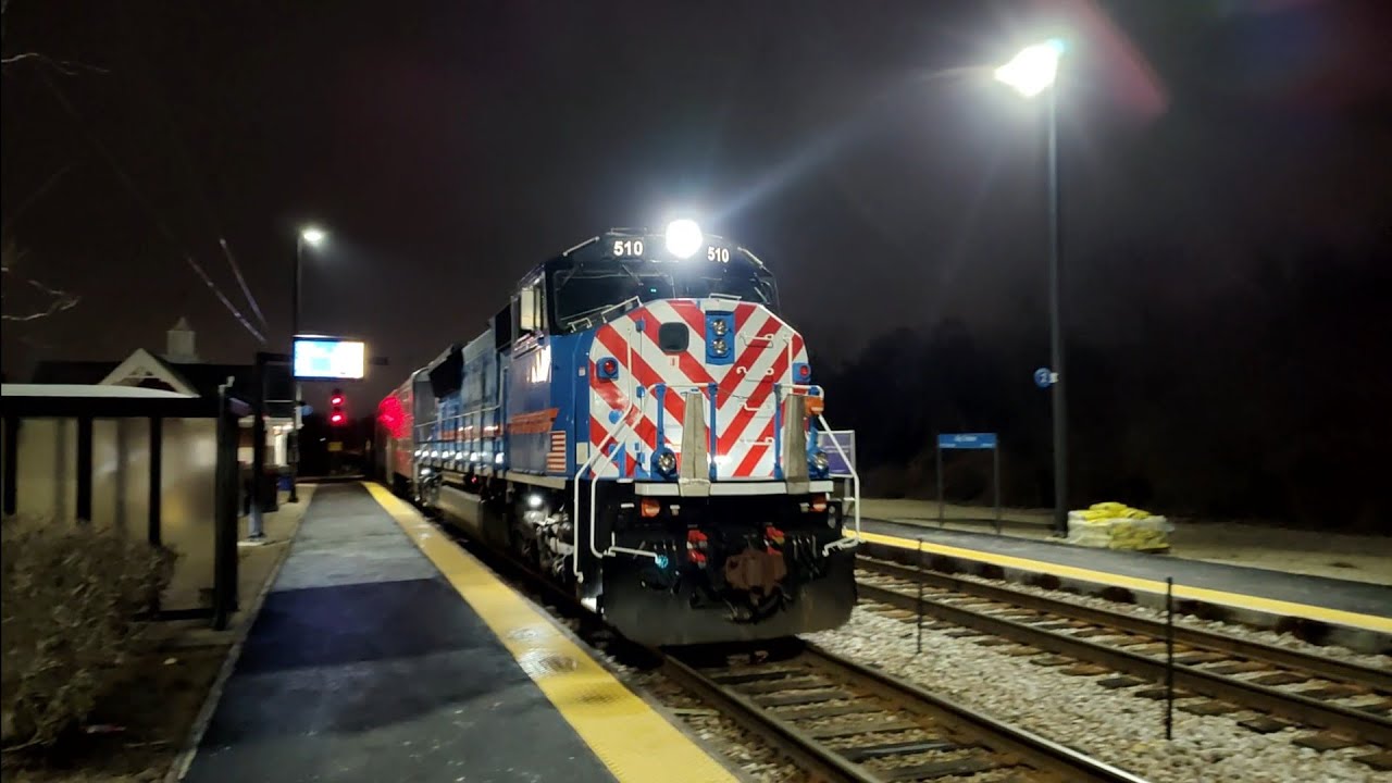 Metra SD70MACH 510 east at Big Timber Rd. in Elgin, Illinois on ...