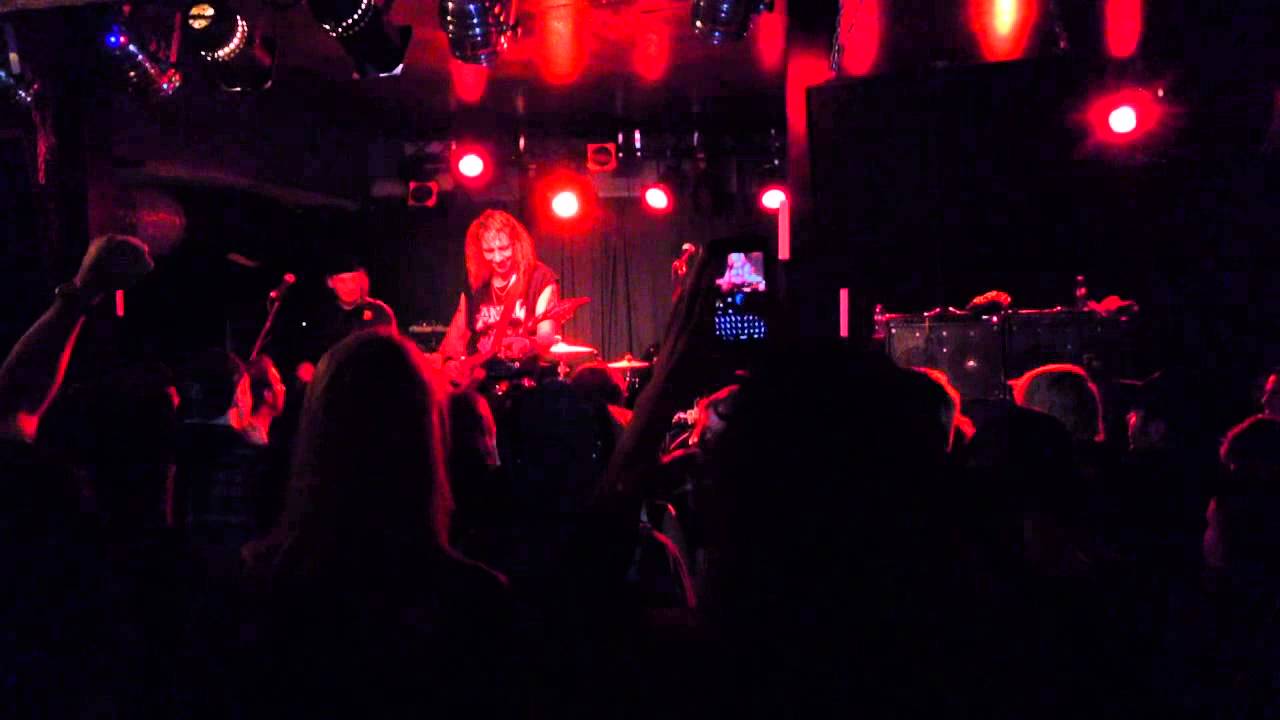 Anvil at Mavericks Ottawa guitar solo - YouTube