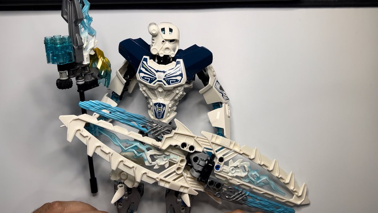 Bionicle G2 Kopaka combiner model instructions - YouTube