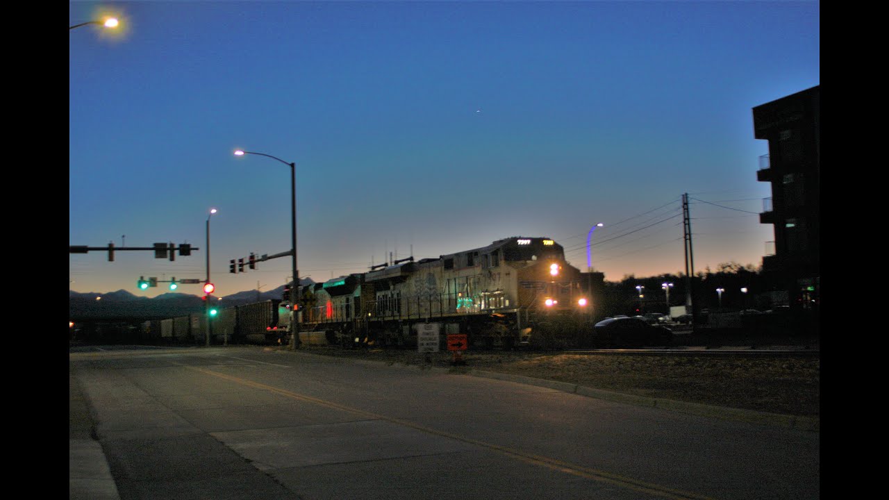 UP 7397 North [Not the typical orange] - YouTube