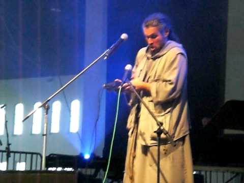 Fr Stan Fortuna at WYD 2008 in Sydney Australia - YouTube