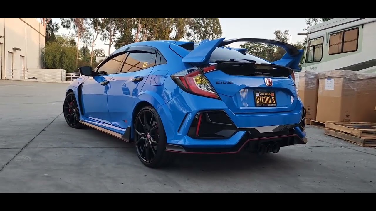 My stock 21 Boost Blue Type R FK8 - YouTube